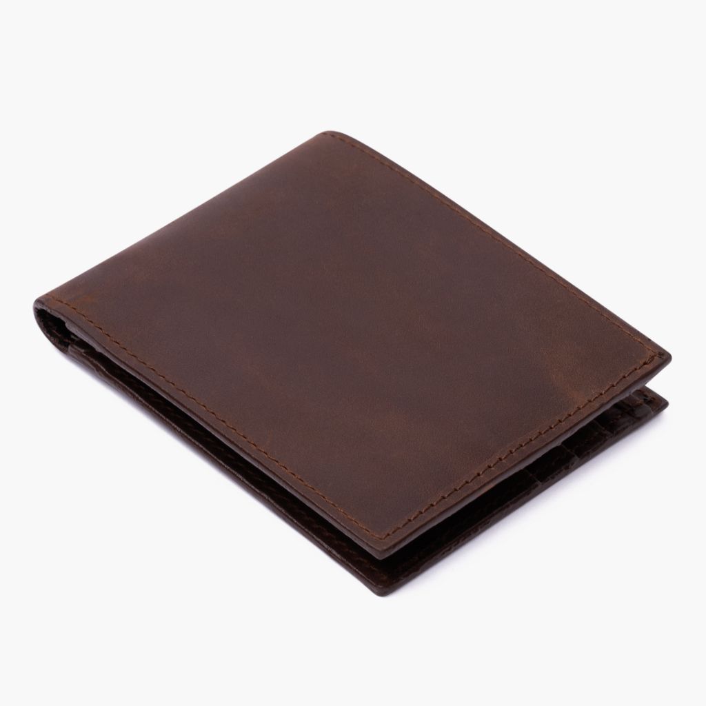 Minimalist Leather Bifold Wallet in Rustic Brown Leather - Thursday