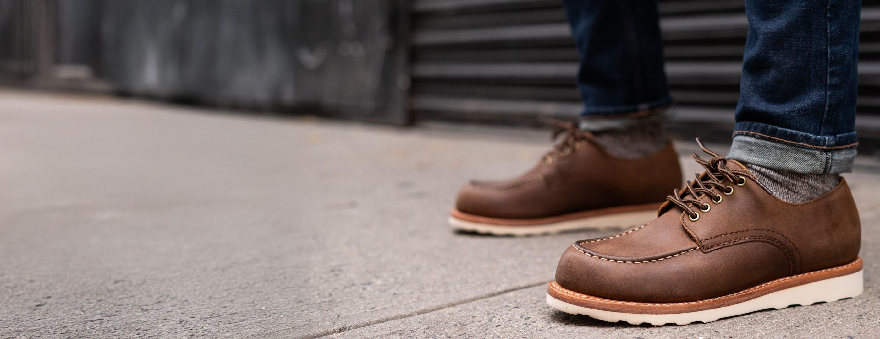 Men's Commonwealth Moc Toe Shoe in Tan 'Charlestown' Leather - Thursday