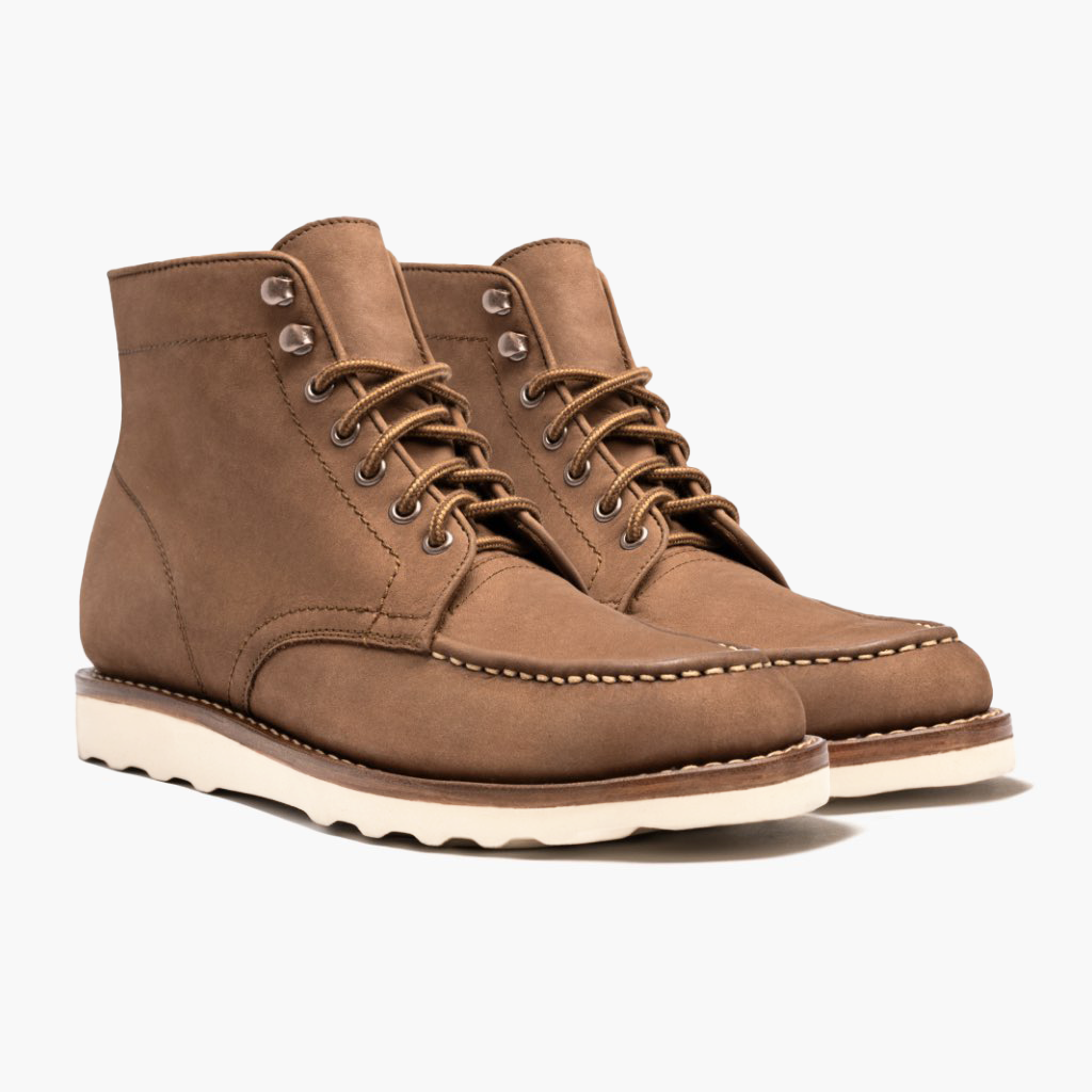Men's Diplomat Moc Toe Boot In Pebble Nubuck - Thursday Boot Company
